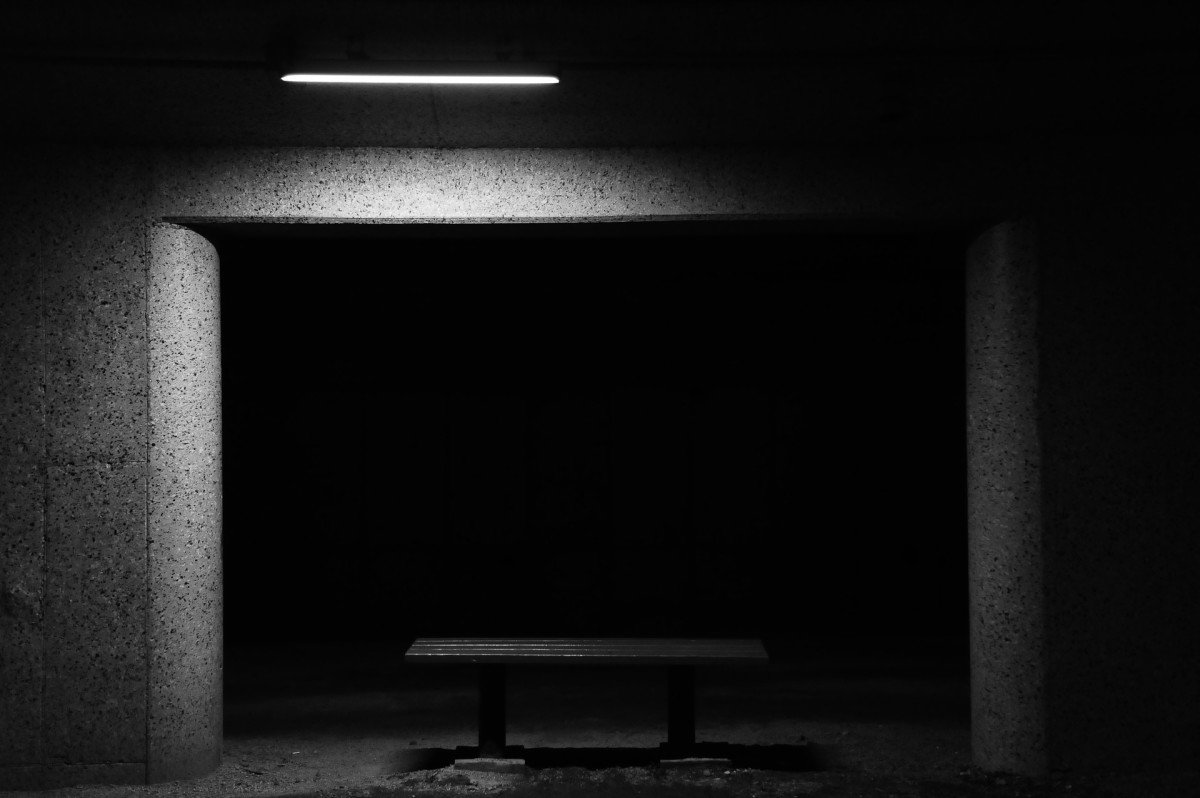 NO LIGHTS ! - LetterPile