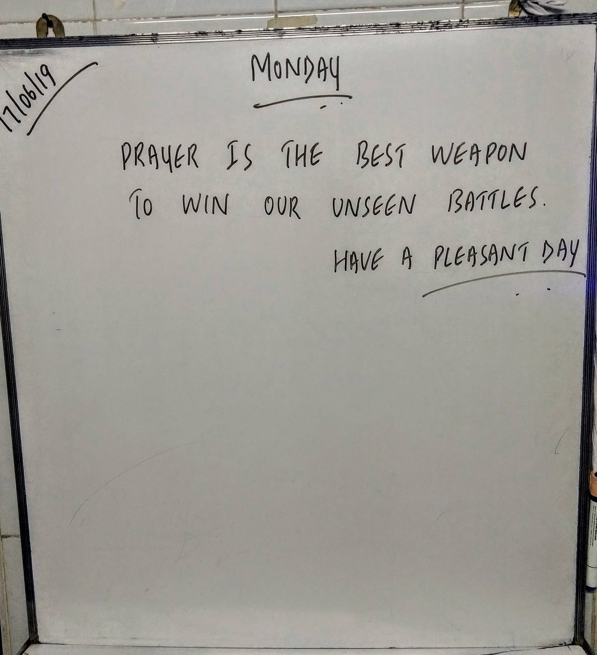 Five Short White Board Quotes that Will Improve Your Life - LetterPile