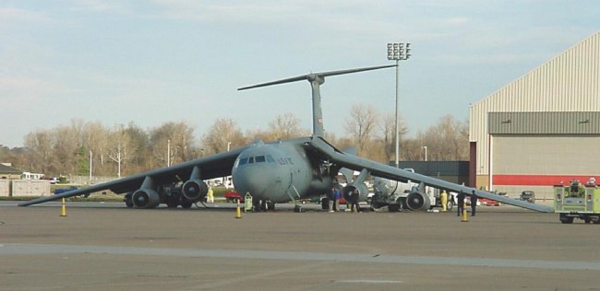 The Funniest Aviation Jokes and Anecdotes - LetterPile The Funniest Aviation Jokes and Anecdotes - LetterPile