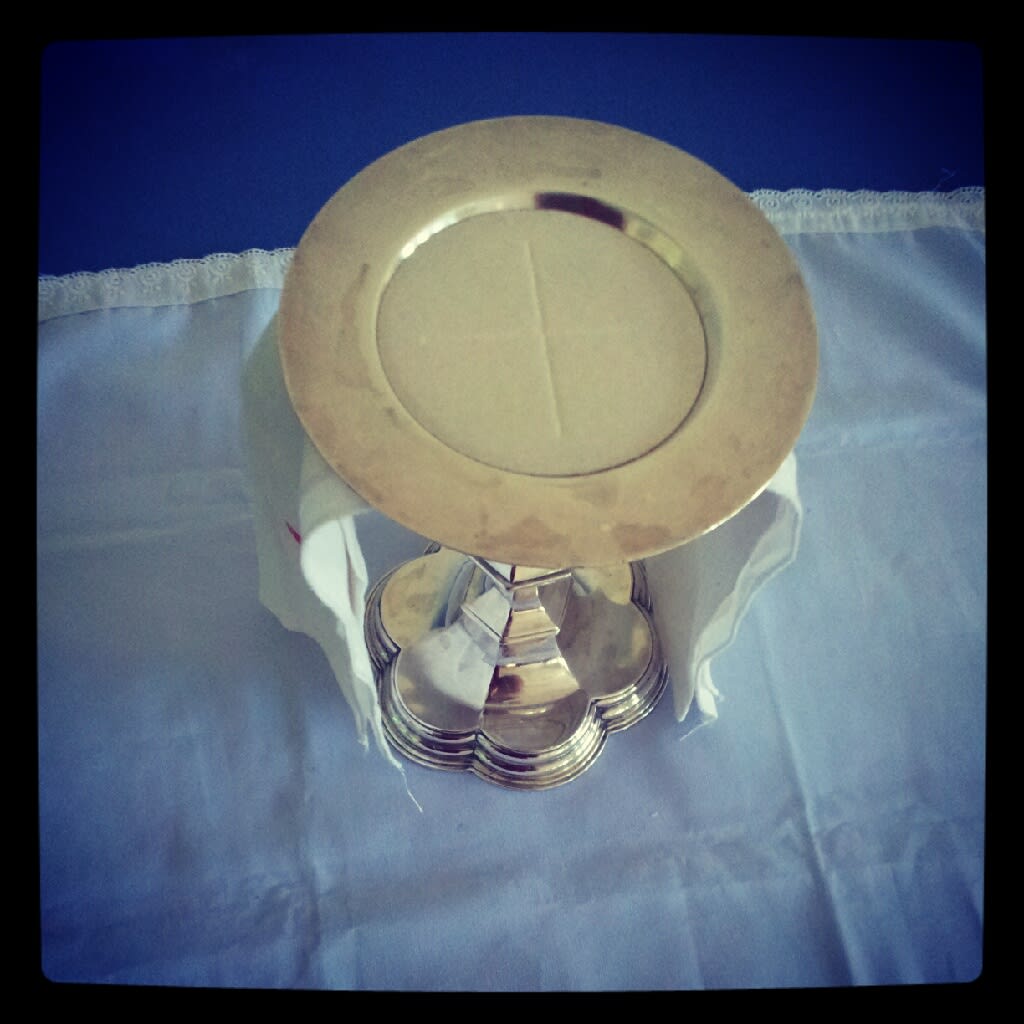 How to Prepare the Chalice for an Anglican Mass - LetterPile
